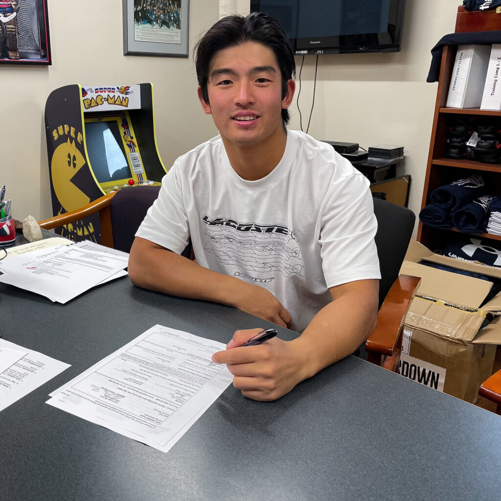 Thomas Tien signs with Tri-City - Tri-City Americans