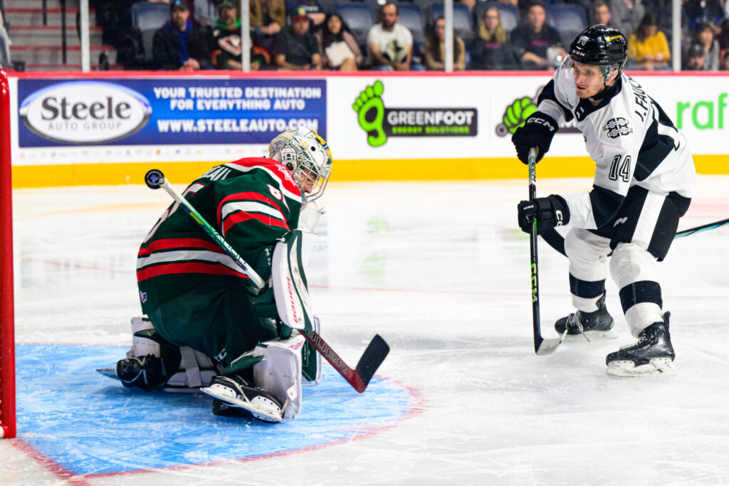 Mathis Rousseau fait le travail à Halifax! Armada 1 Mooseheads 3 - LHJMQ