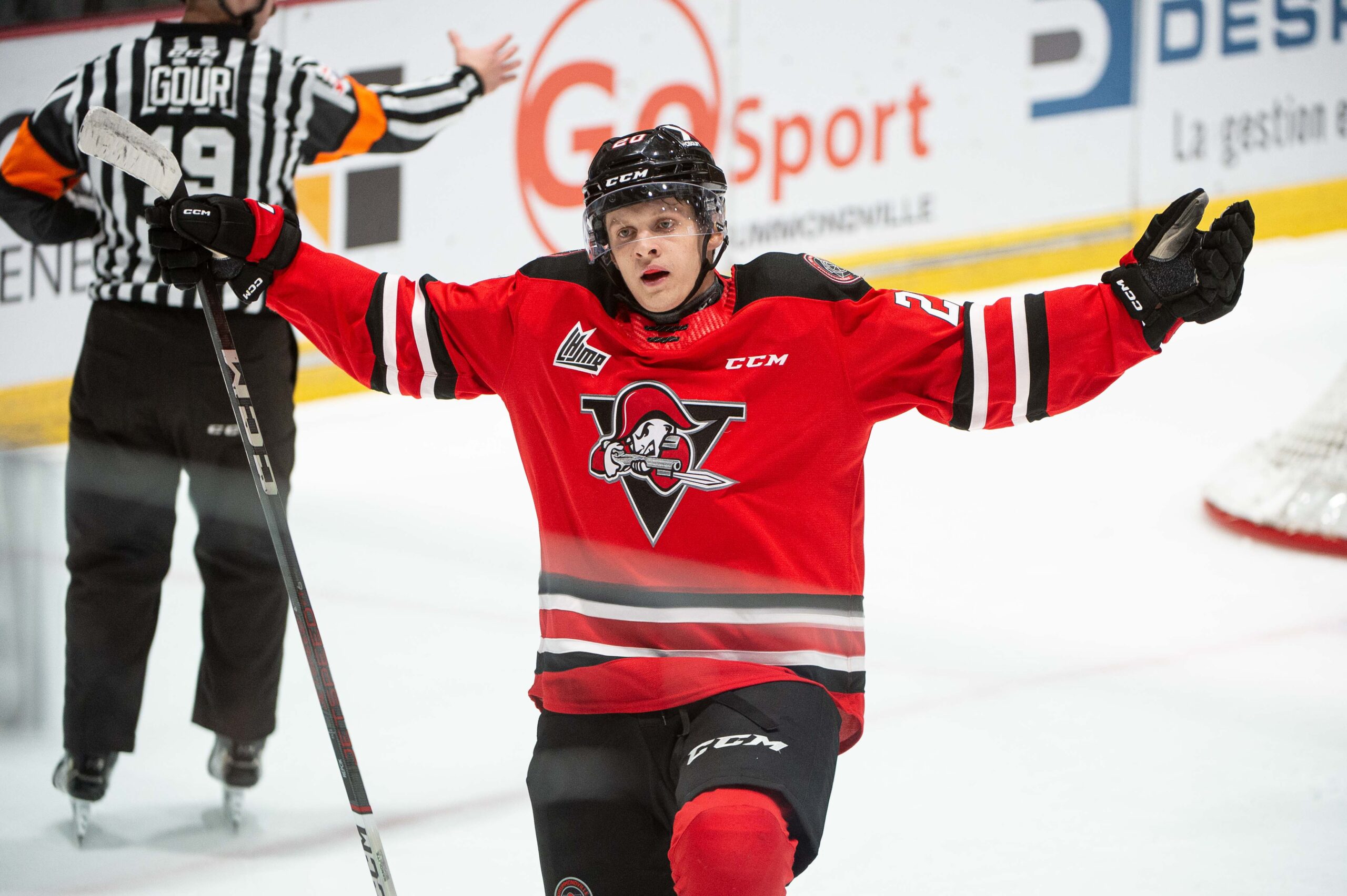 La première étoile va à Peter Repcik! Olympiques 2 Voltigeurs 6 - LHJMQ