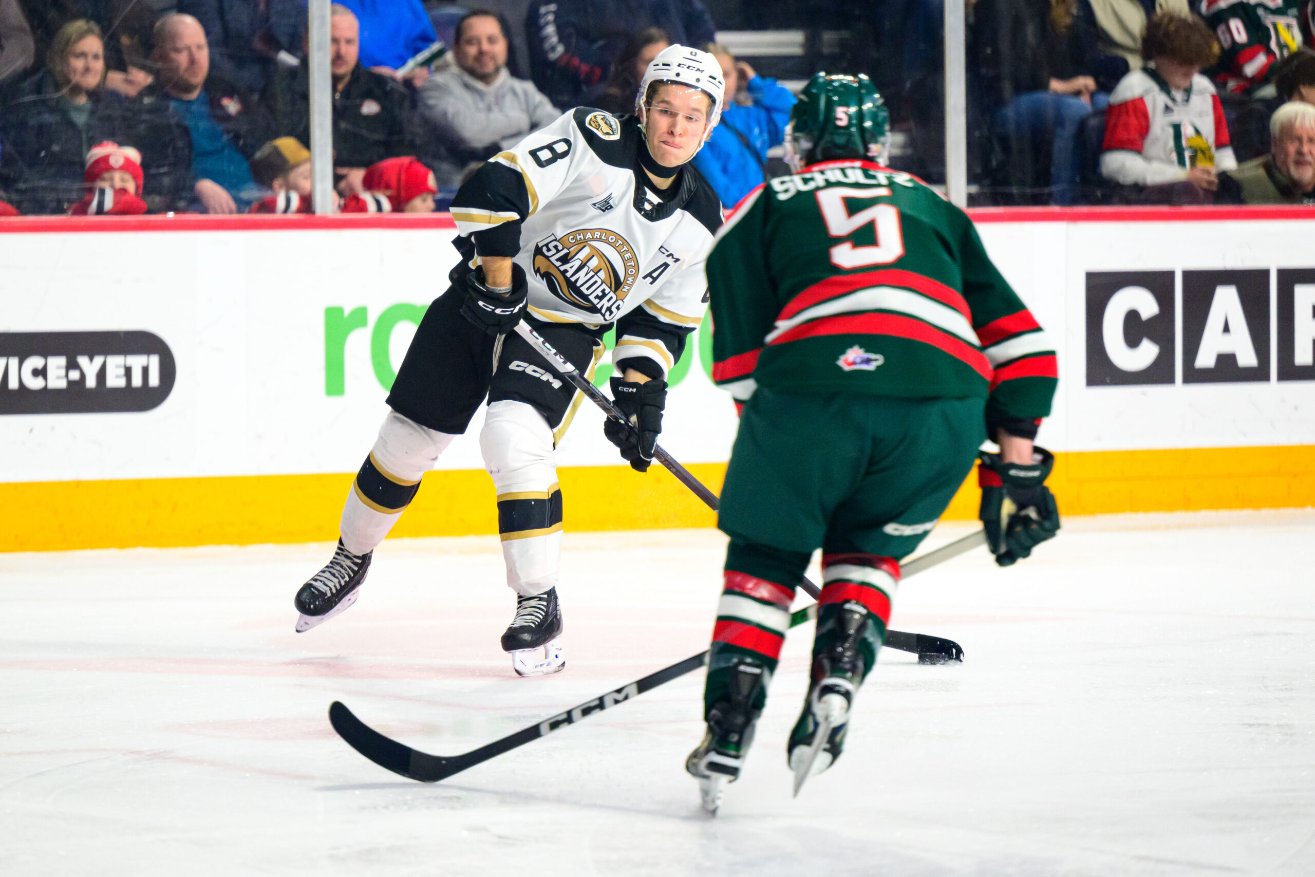 Un match serré à Halifax! Islanders 2 Mooseheads 1 - LHJMQ