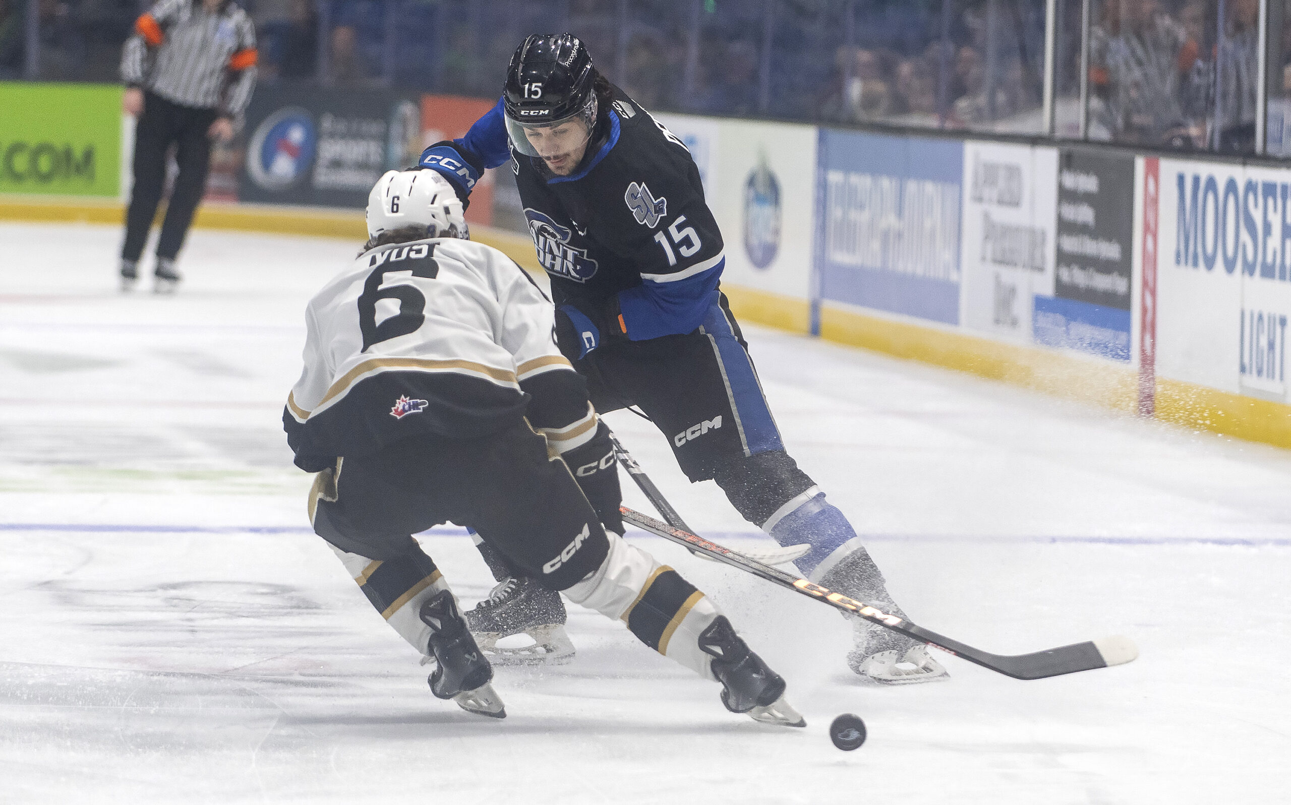 Tyler Peddle marque deux buts spectaculaires! Islanders 4 Sea Dogs 8 ...