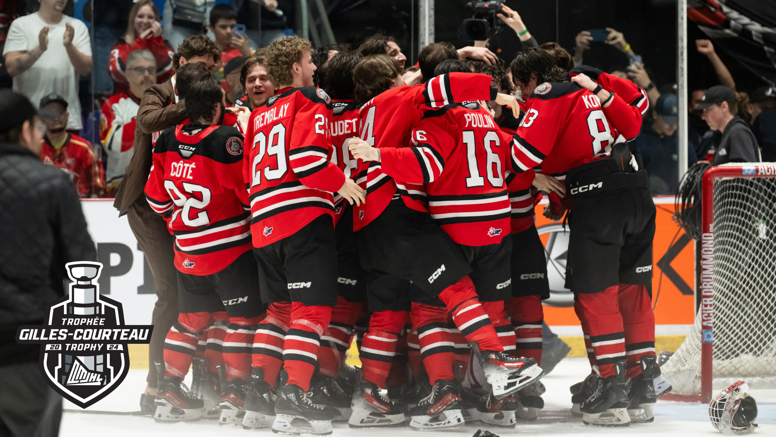 HOW SWEEP IT IS! VOLTIGEURS CLAIM 2024 GILLES-COURTEAU TROPHY - LHJMQ