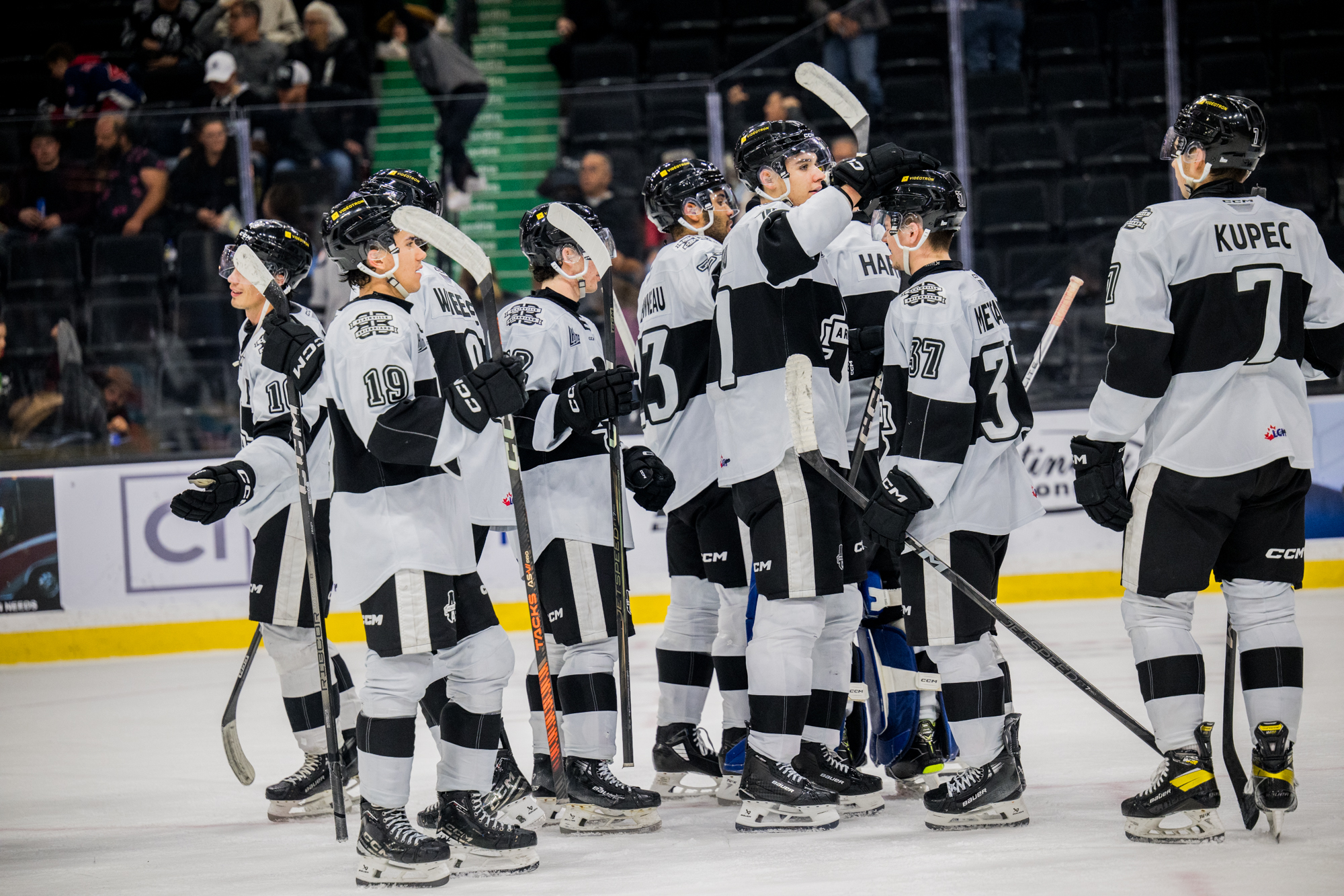 L'Armada remporte cette manche de la guerre de la 50 - Armada 6 ...