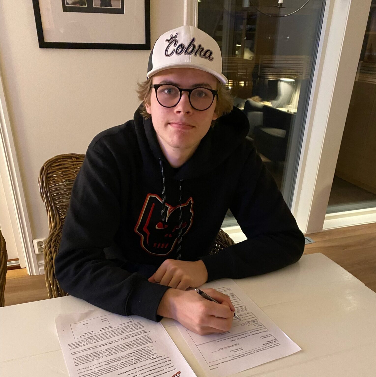 Flames Prospect Axel Hurtig Signs with Calgary Hitmen - Calgary Hitmen