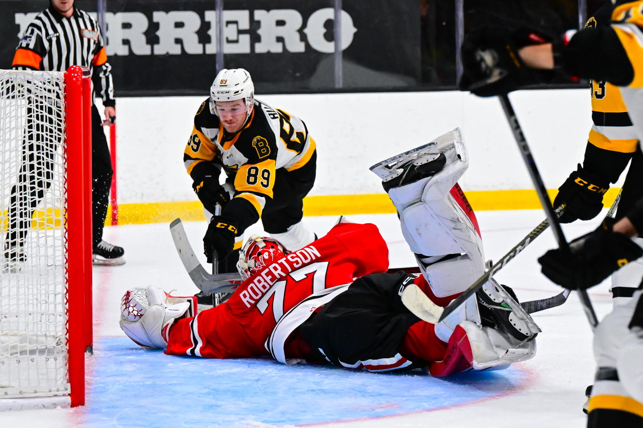 The IceDogs Win the First ‘Battle of the Dogs’ with a 5-2 Victory in ...