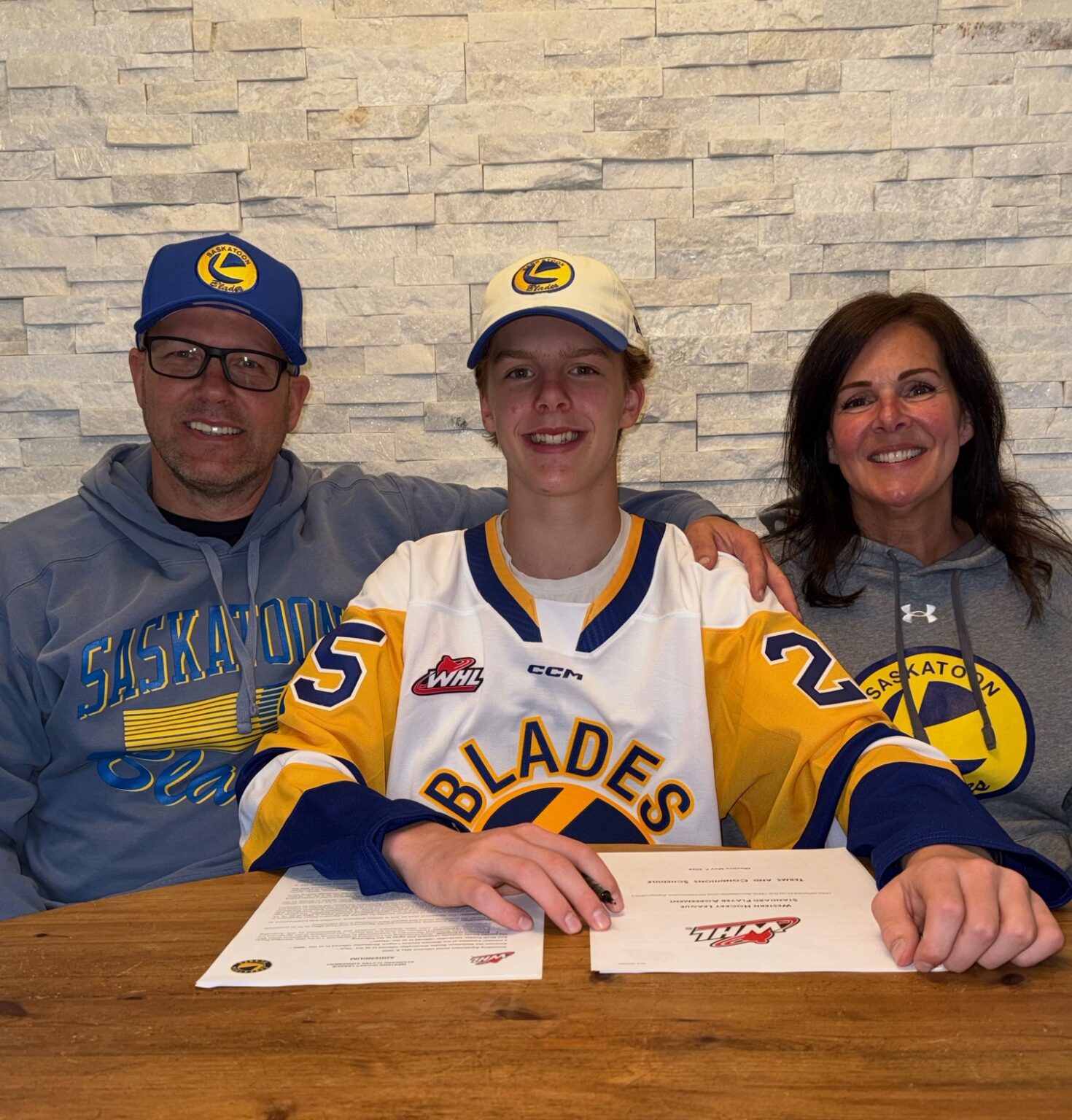 Blades ink their second pick of 2025 WHL Prospects Draft Noah Fowler - Saskatoon Blades