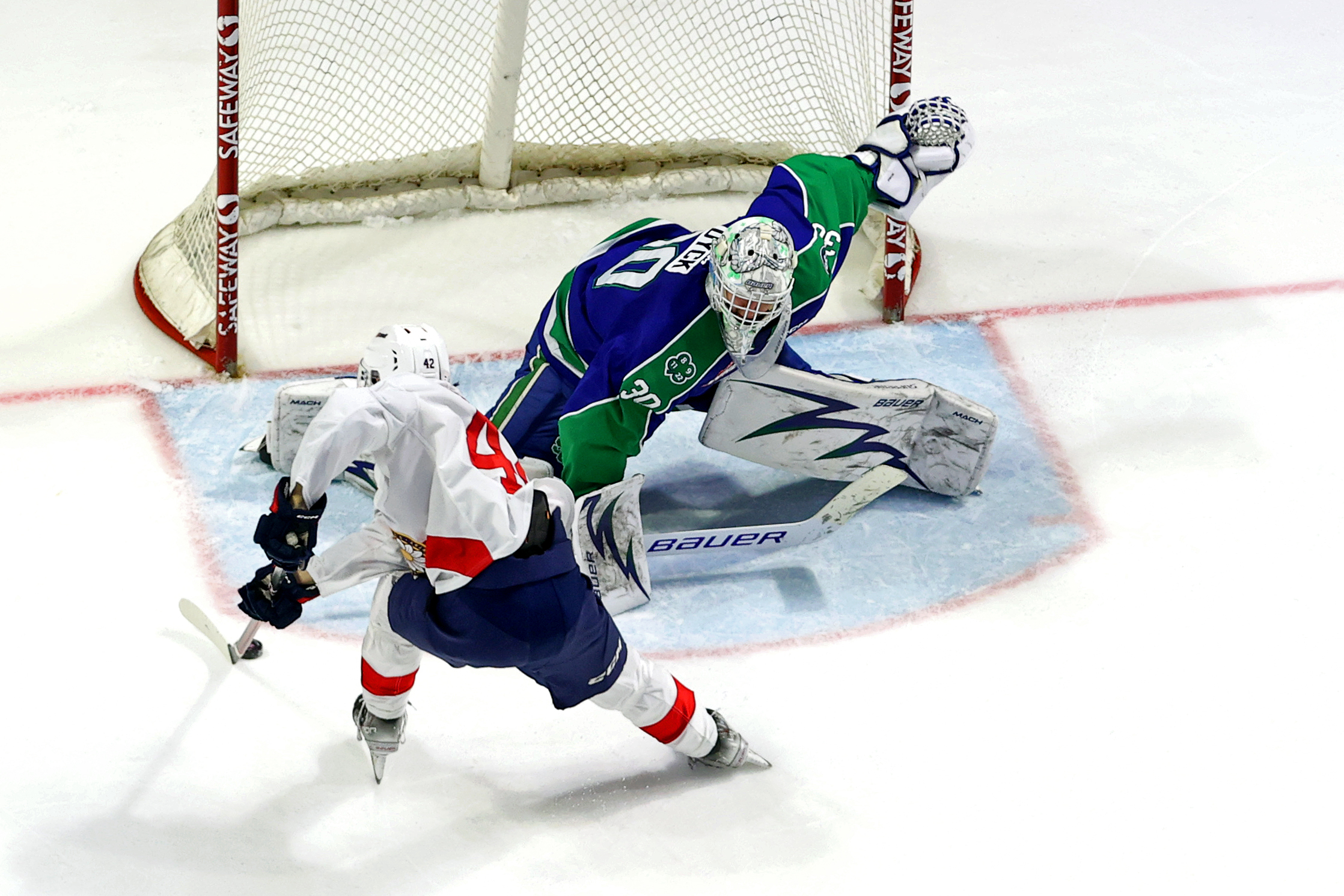More #ReidDyckUlous: Dyck Named Goalie of the Month by WHL - Swift ...