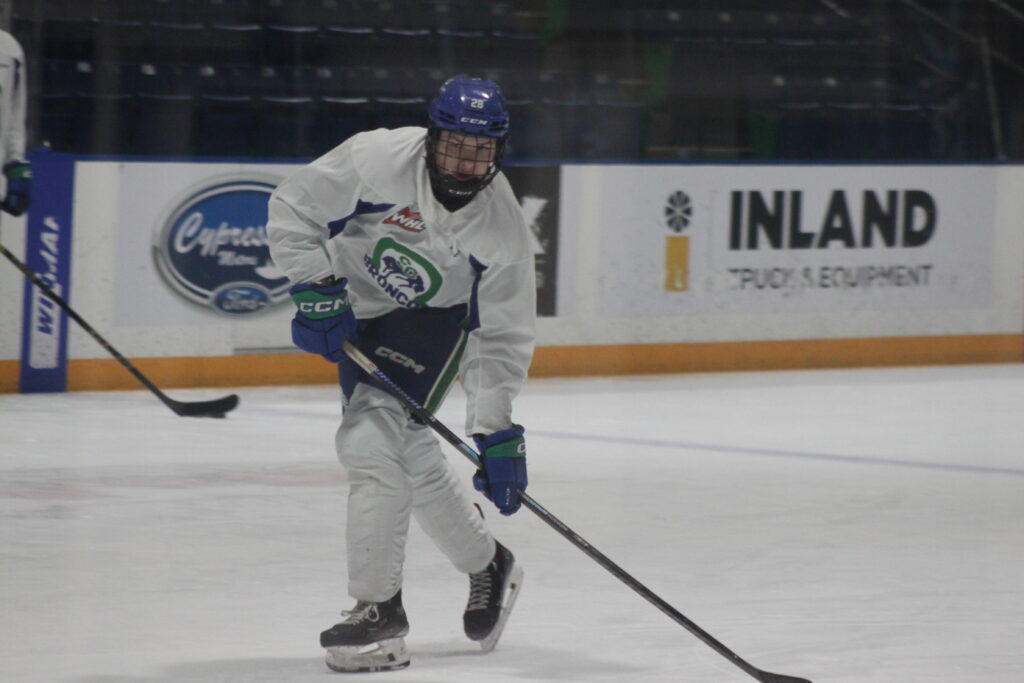 Broncos Sign Yerex to Scholarship and Development Agreement - Swift ...