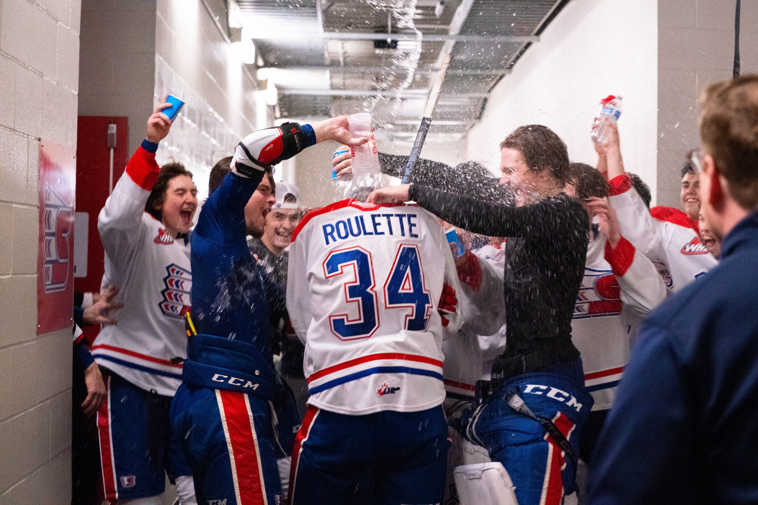 Chiefs explode for season-high 8 goals behind Roulette's six-point ...