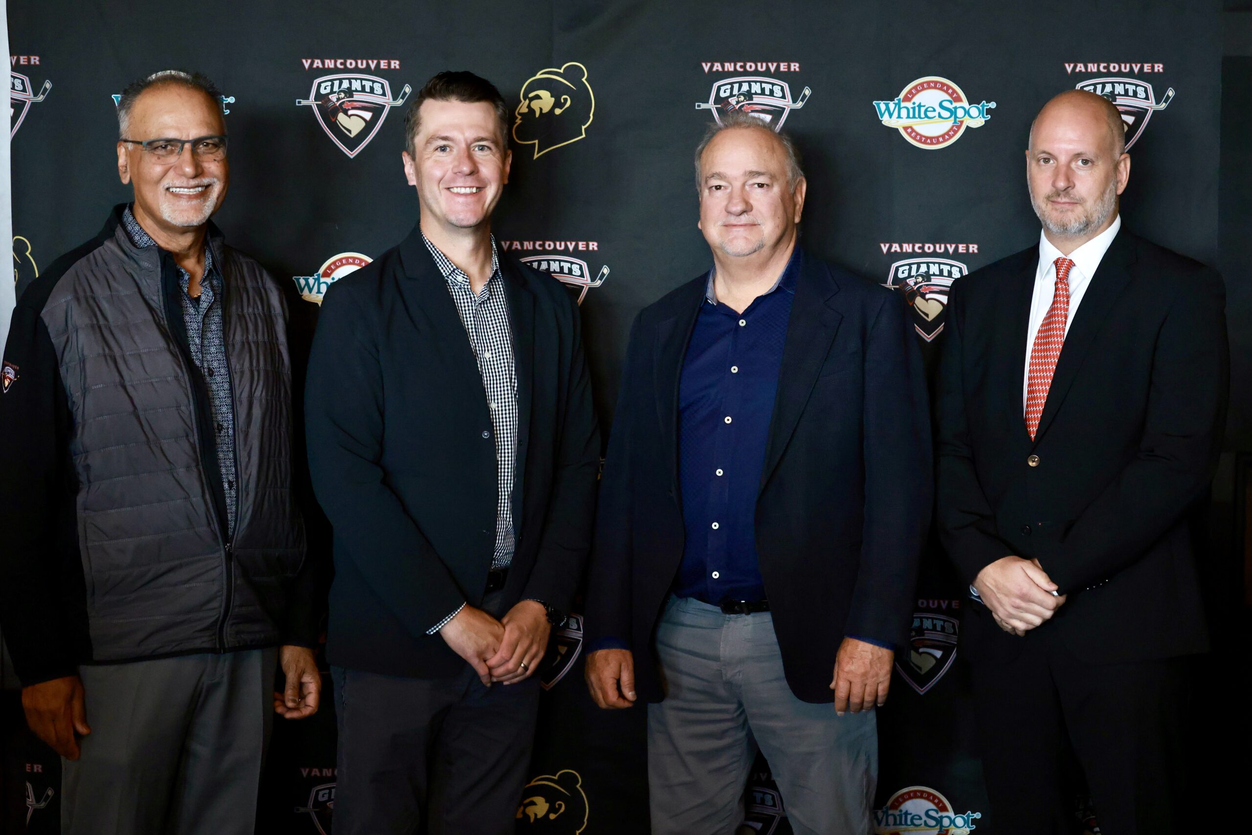 Giants GM Domenichelli, HC Burgess Officially Introduced - Vancouver Giants